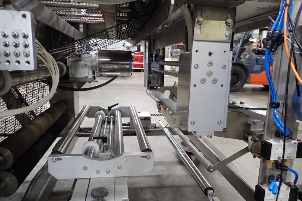 2014 American Packaging Machinery (APM) Shrink Bundler